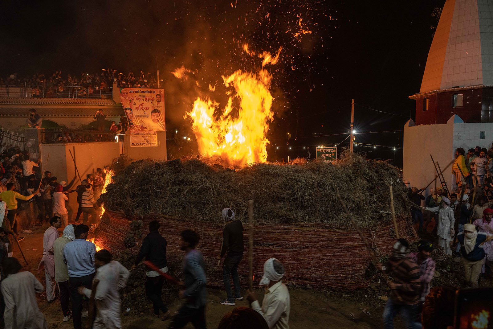 Fire, Color, and Love: Photographer Captures 'World's Most Photogenic ...