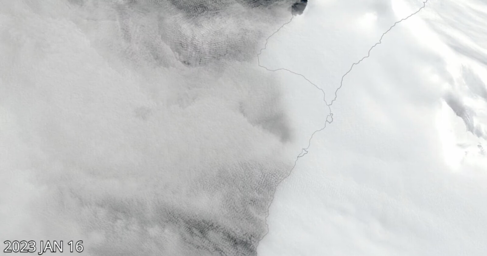 First Aerial Images of Earth's Biggest Icebergs That are 'On The Run ...
