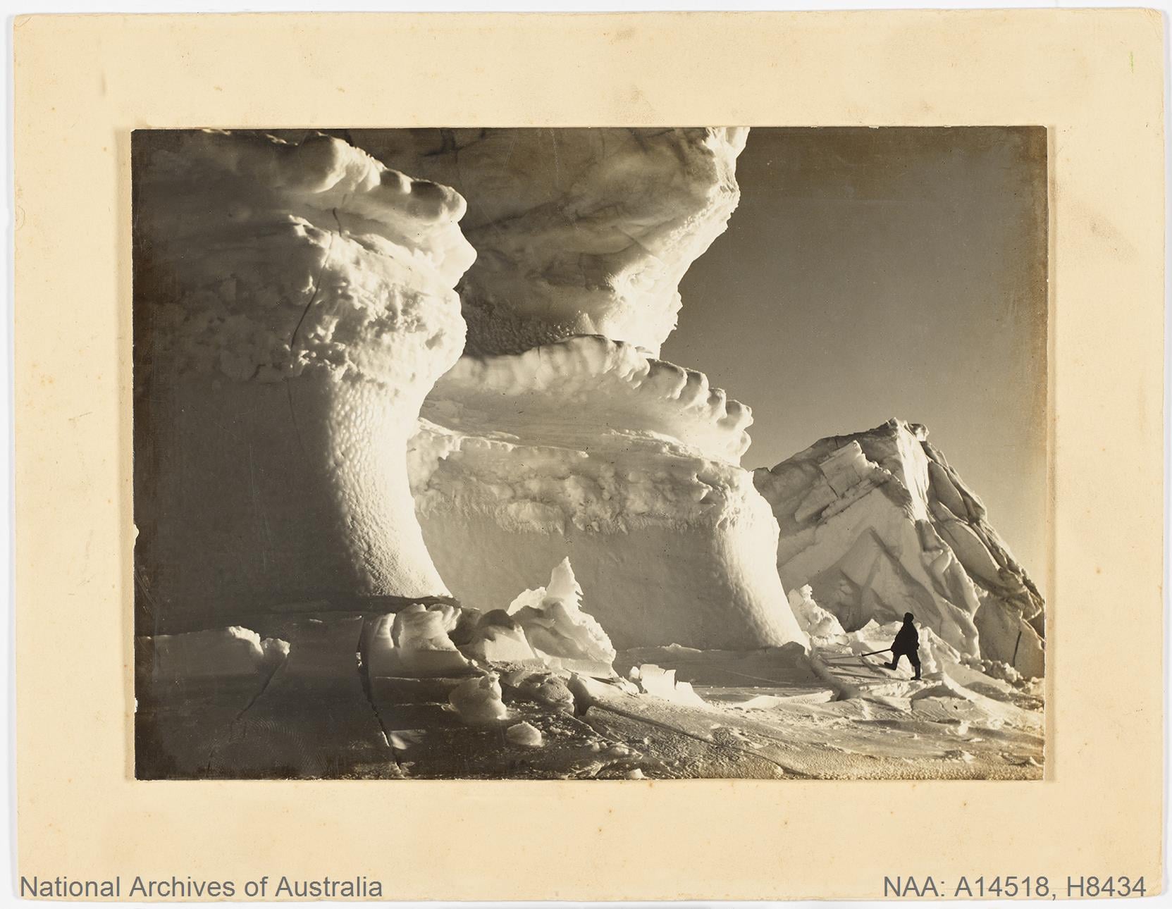Rare Photos From Early Antarctic Expeditions Digitized for First Time ...