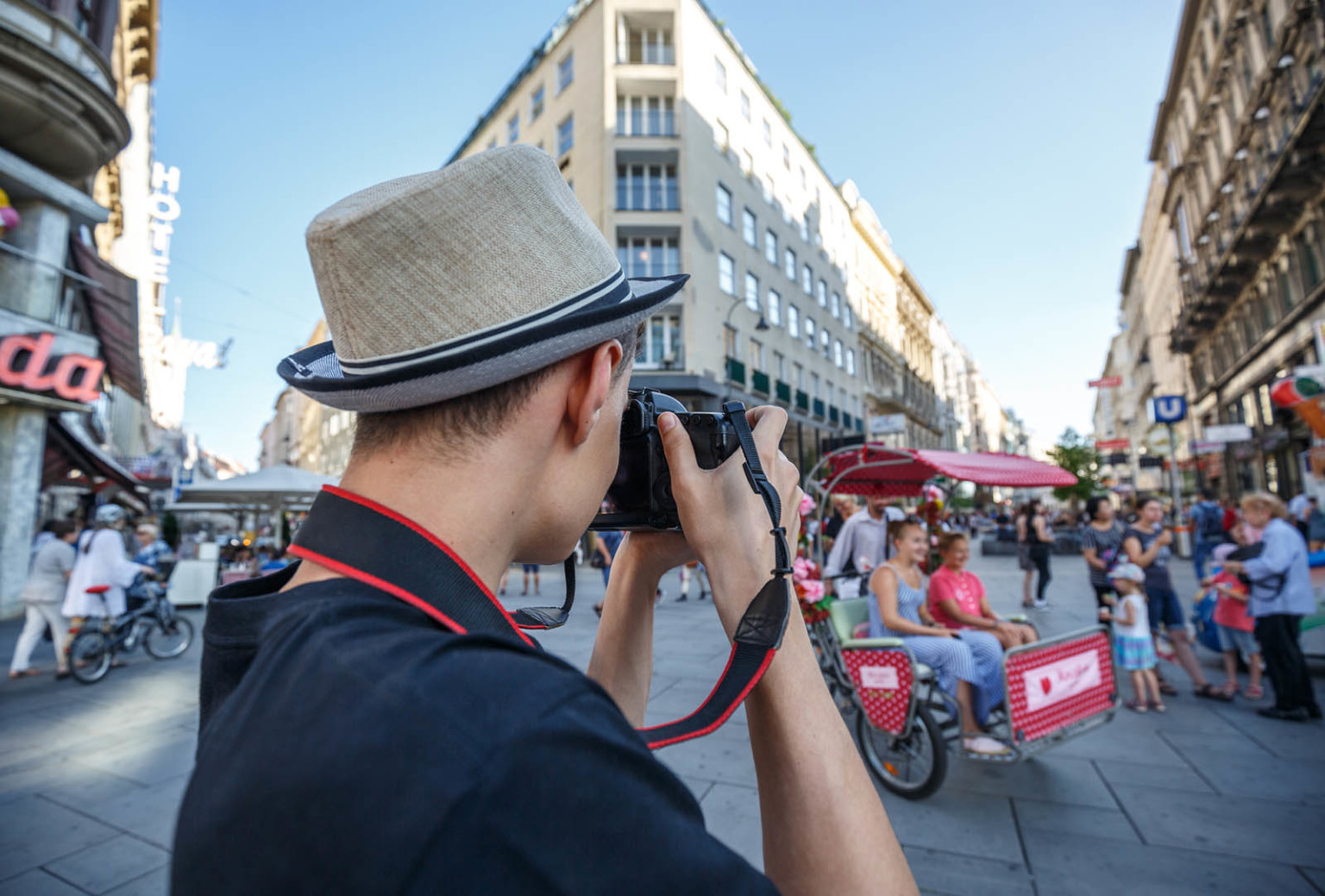Finding the Decisive Moment in Candid Street Photography | PetaPixel