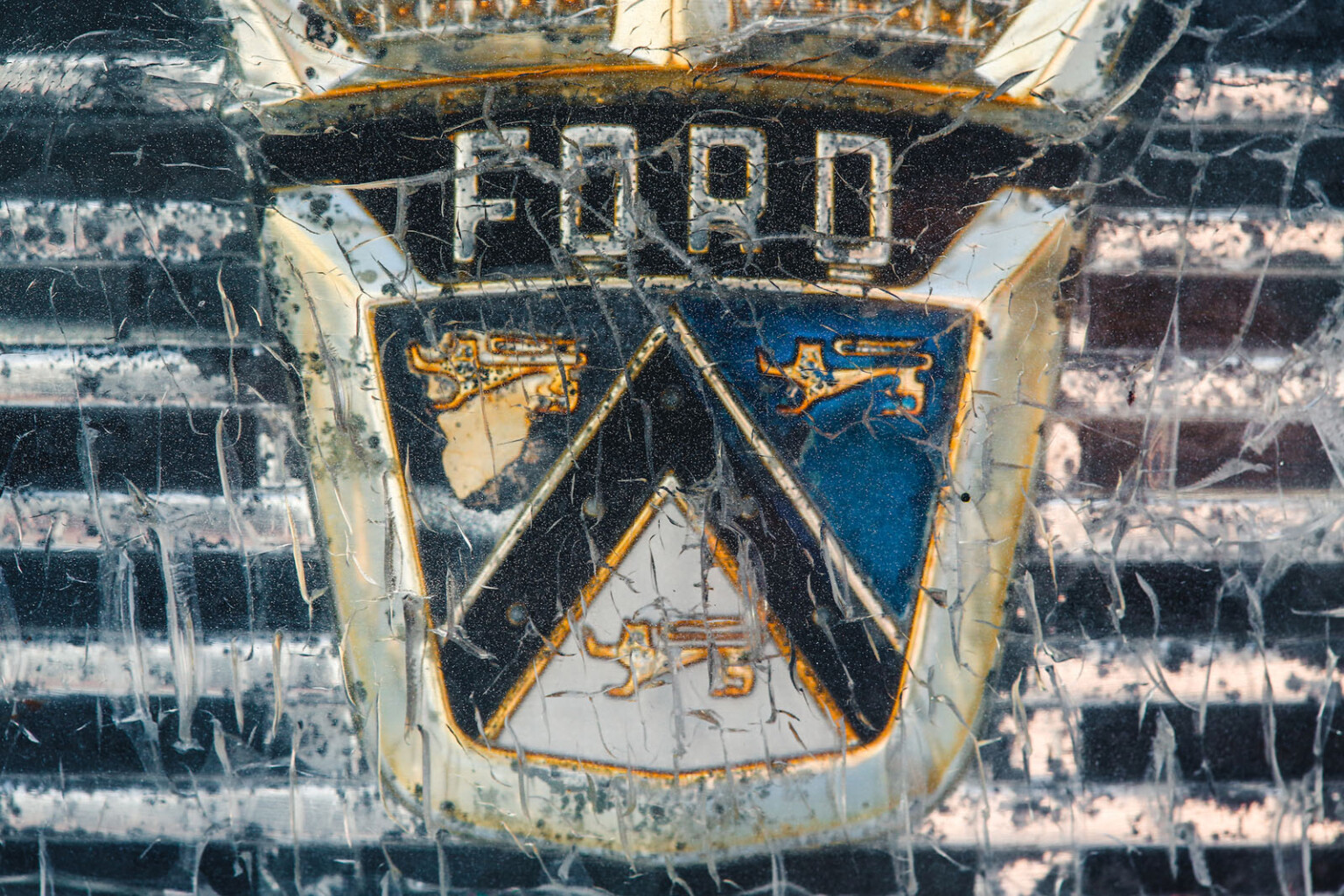 Photographer Uses a Macro Lens to Put a Distinct Spin on Car ...