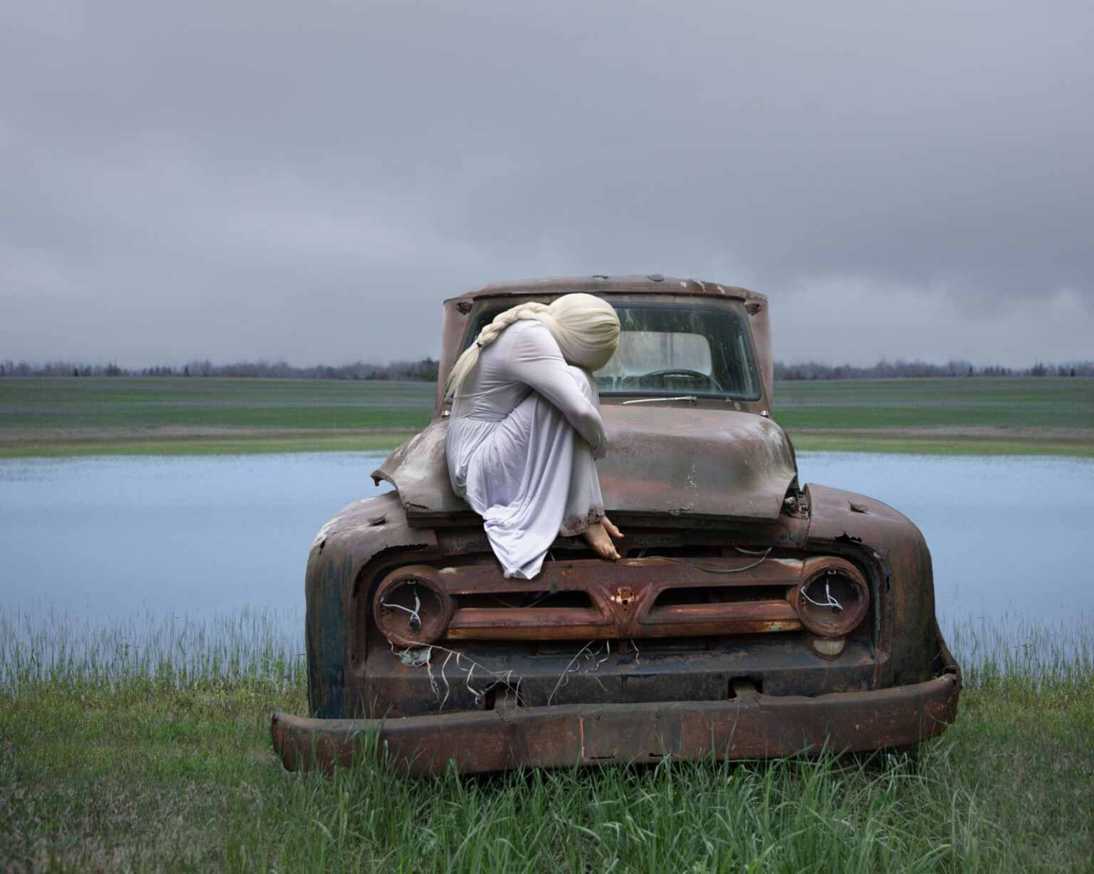 'The Salvage Mission' Photo Series Gives Old Cars New Life | PetaPixel