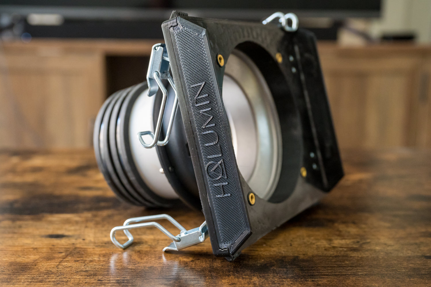 Halumin H18 Soft Light Review: Product Photography Lighting Made Easy ...