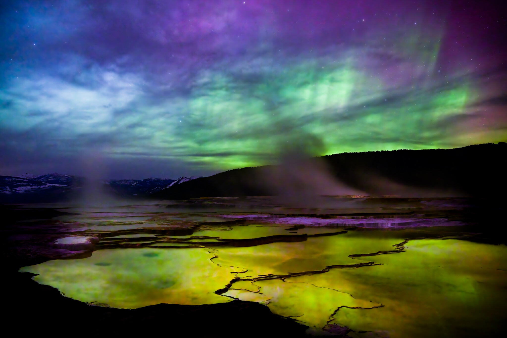 Photographing the Northern Lights Through Yellowstone’s Thermal Pools ...