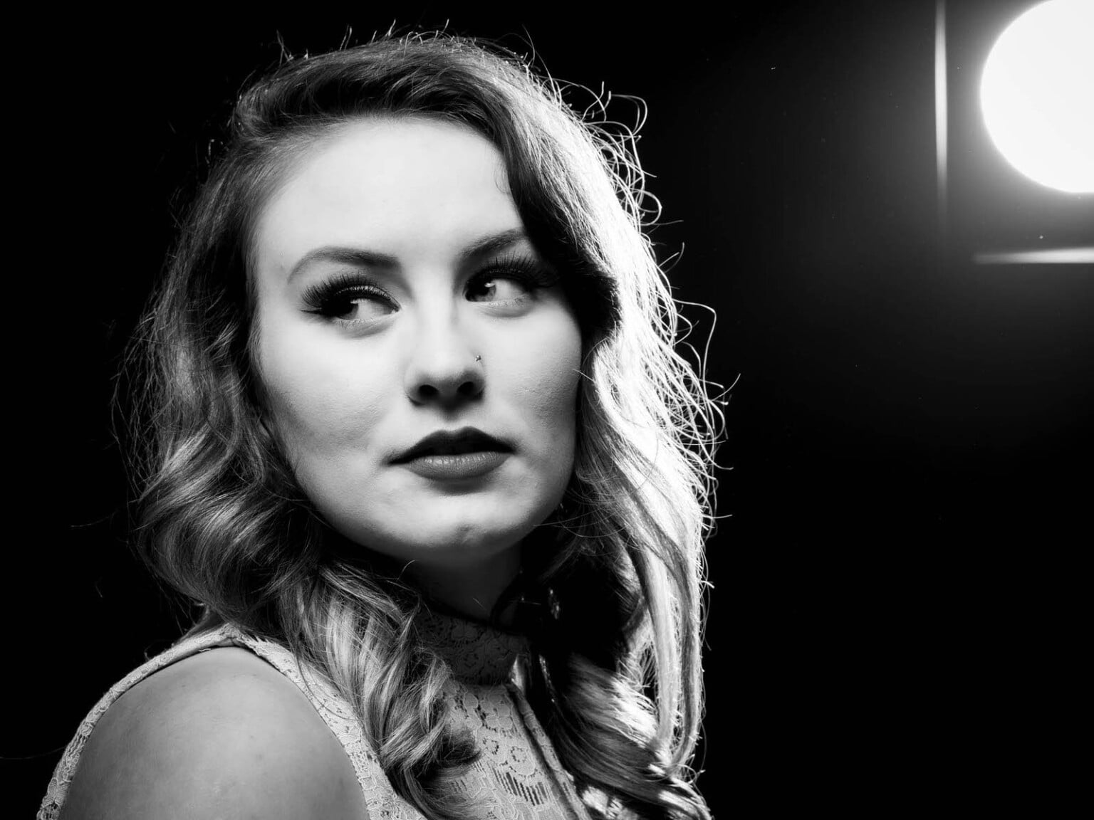 What is Rim Lighting and How to Use It for Portrait Photos | PetaPixel