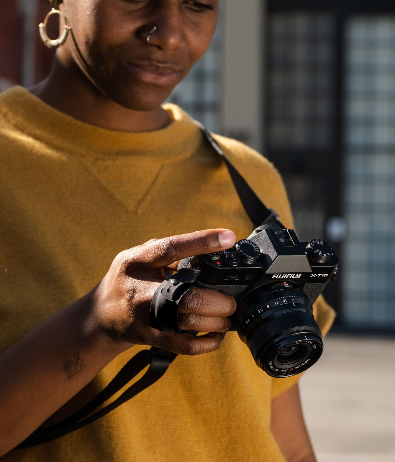Peak Design's New Micro Clutch is a Minimalist Camera Hand Strap ...
