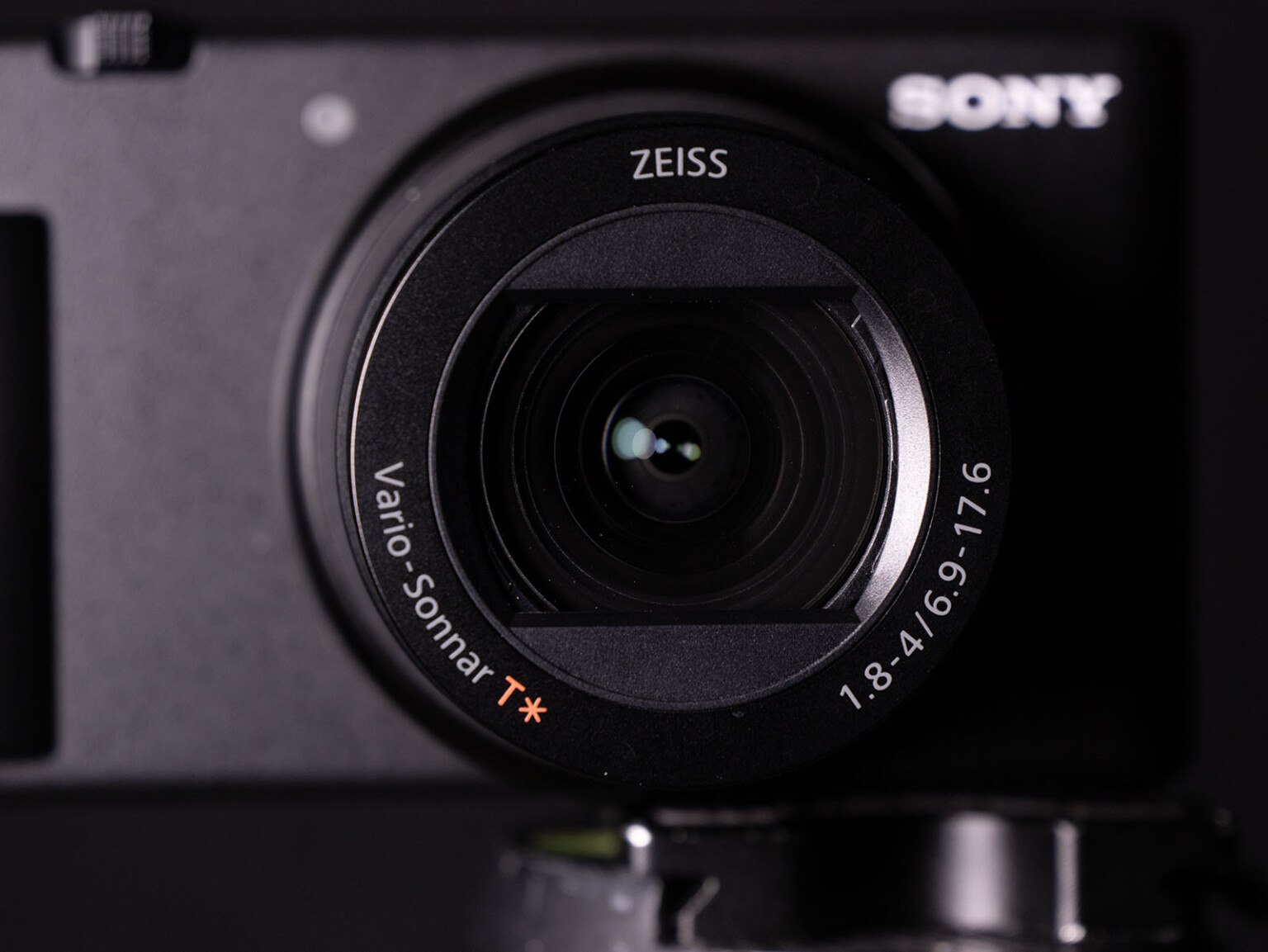 Sony's New ZV-1 Mark II Vlogging Cam Brings in a Wider 18-50mm Lens ...