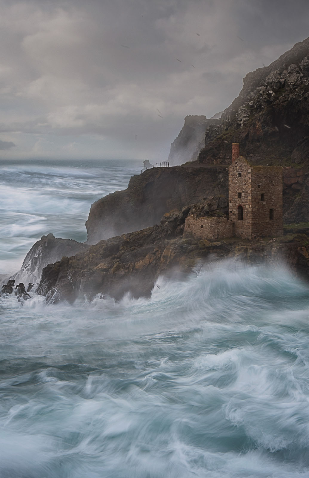 A Photographer's Journey Capturing the Beautiful Violence of the Ocean ...