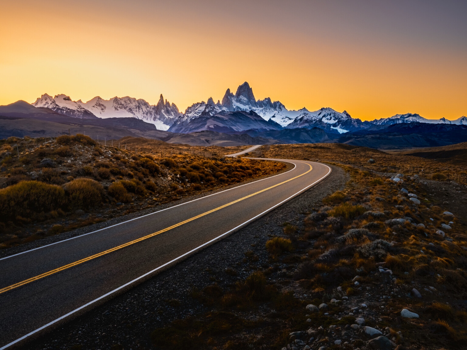 Photographer Captures Gorgeous Photos of Fall Colors in Patagonia ...
