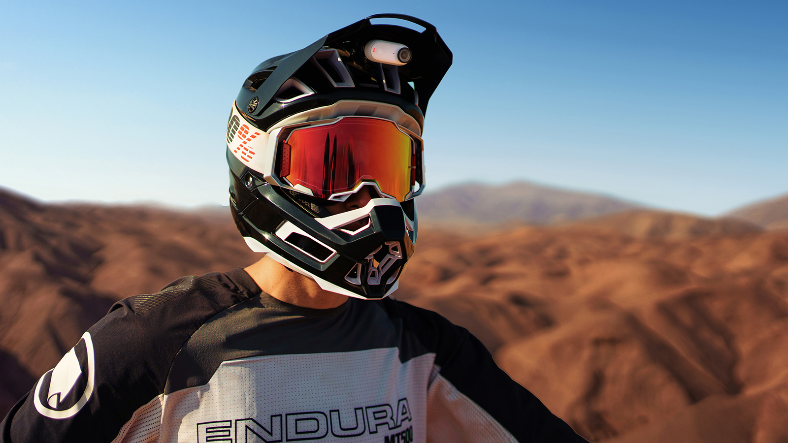 The Insta360 Go 3 Comes with a GoPro-Like Pod with a Flip-Up Screen ...