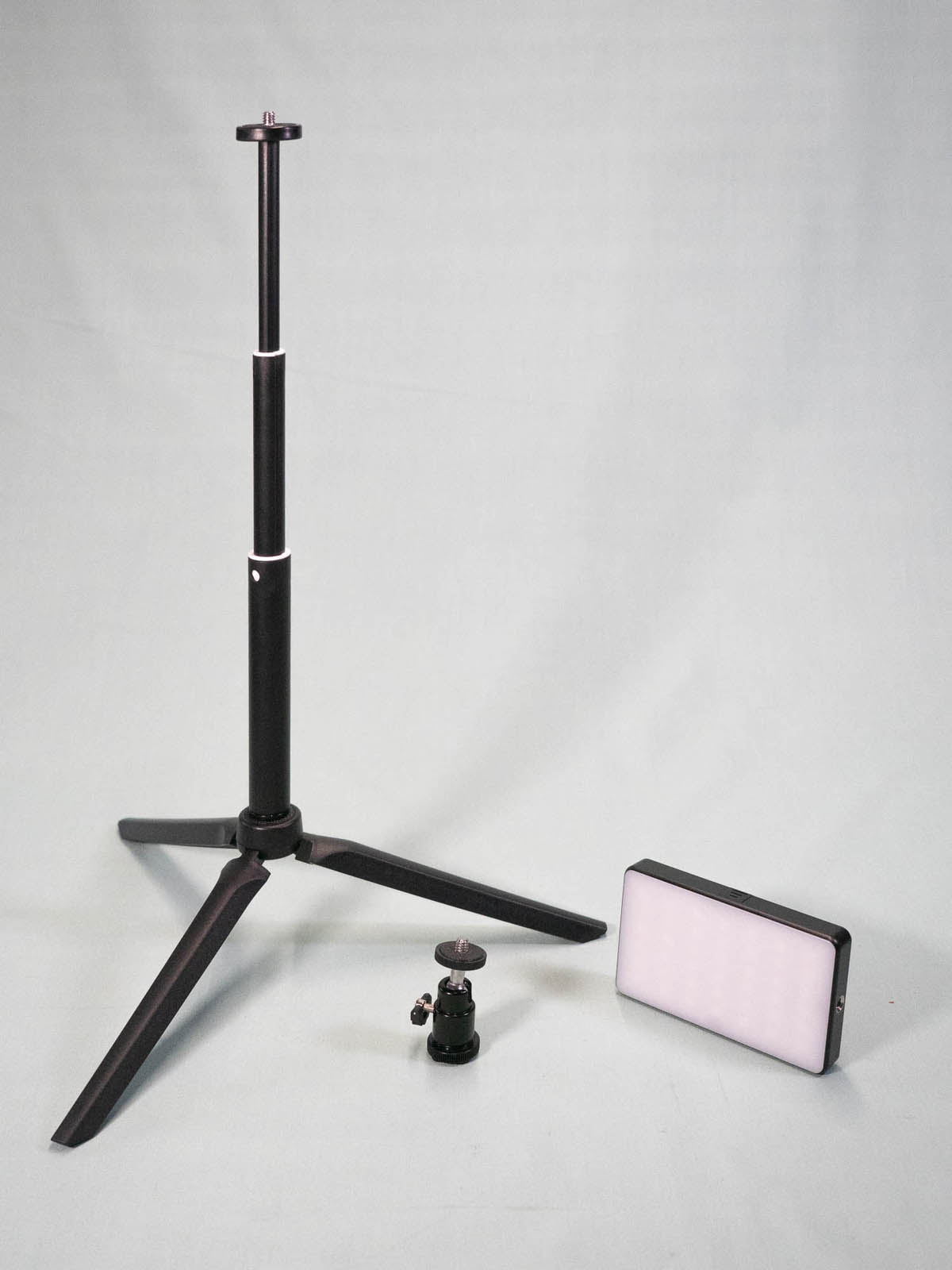 Apexel FL07 RGB LED Review: A Great Portable Light for the Field ...