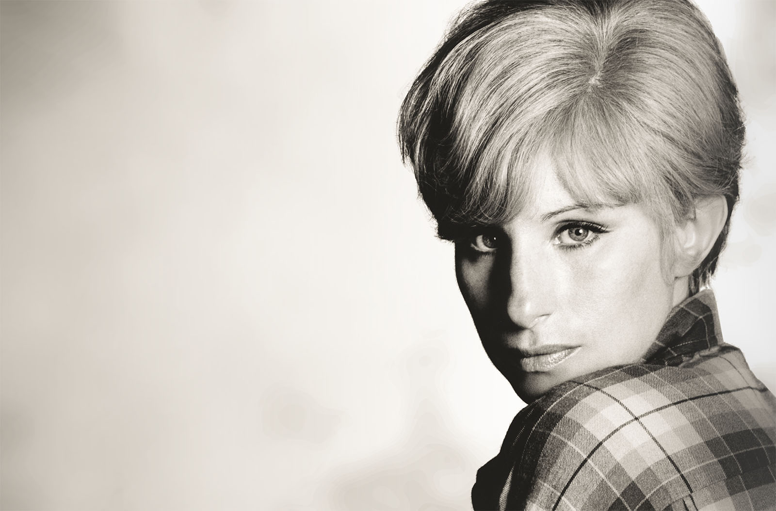 Greg Gorman: Celebrity Photographer Who Leaves Something to the ...