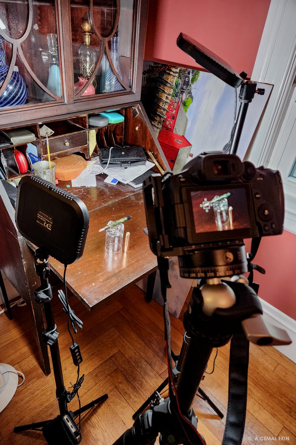 Apexel APL-FL19 Two-Light Kit: Fit For Tabletop Photography | PetaPixel