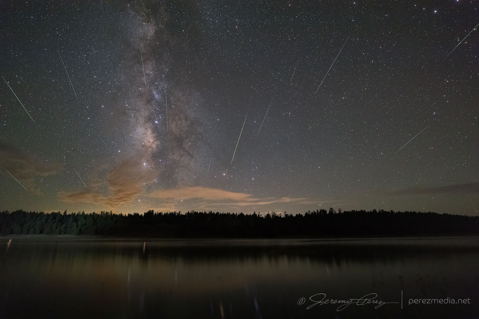 The Best Photos From This Weekend's Spectacular Perseids Meteor Shower ...