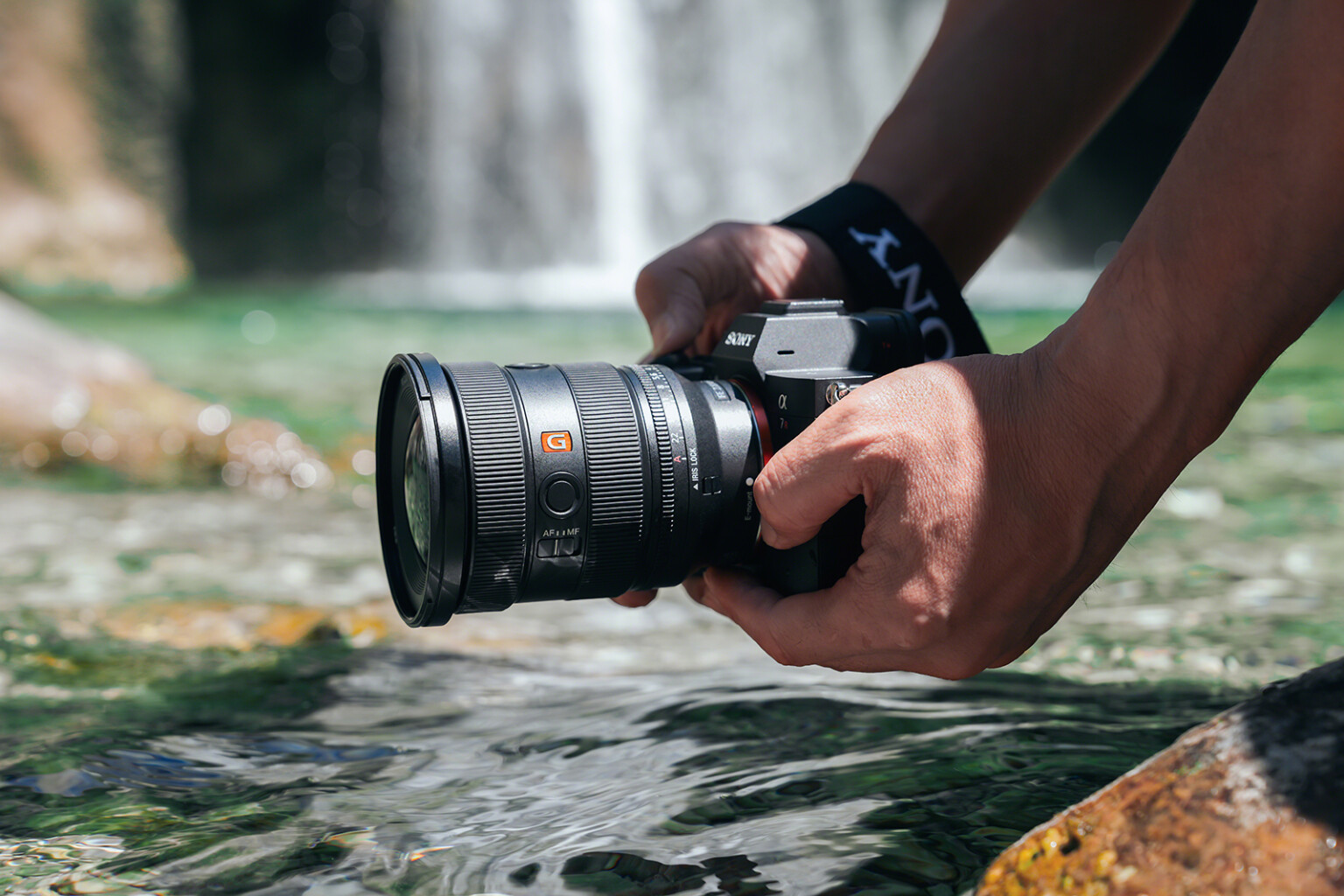 Sony's Updated 16-35mm f/2.8 G Master II Completes the Zoom Trinity ...