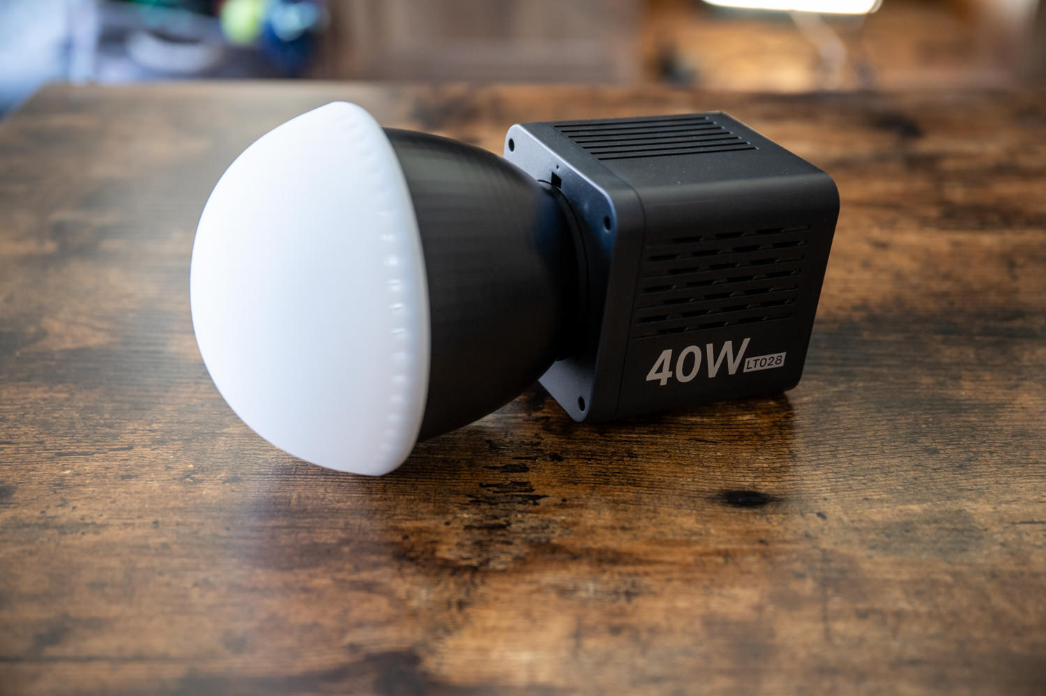 The Ulanzi 40W LED COB is an Affordable, Portable Video Light | PetaPixel