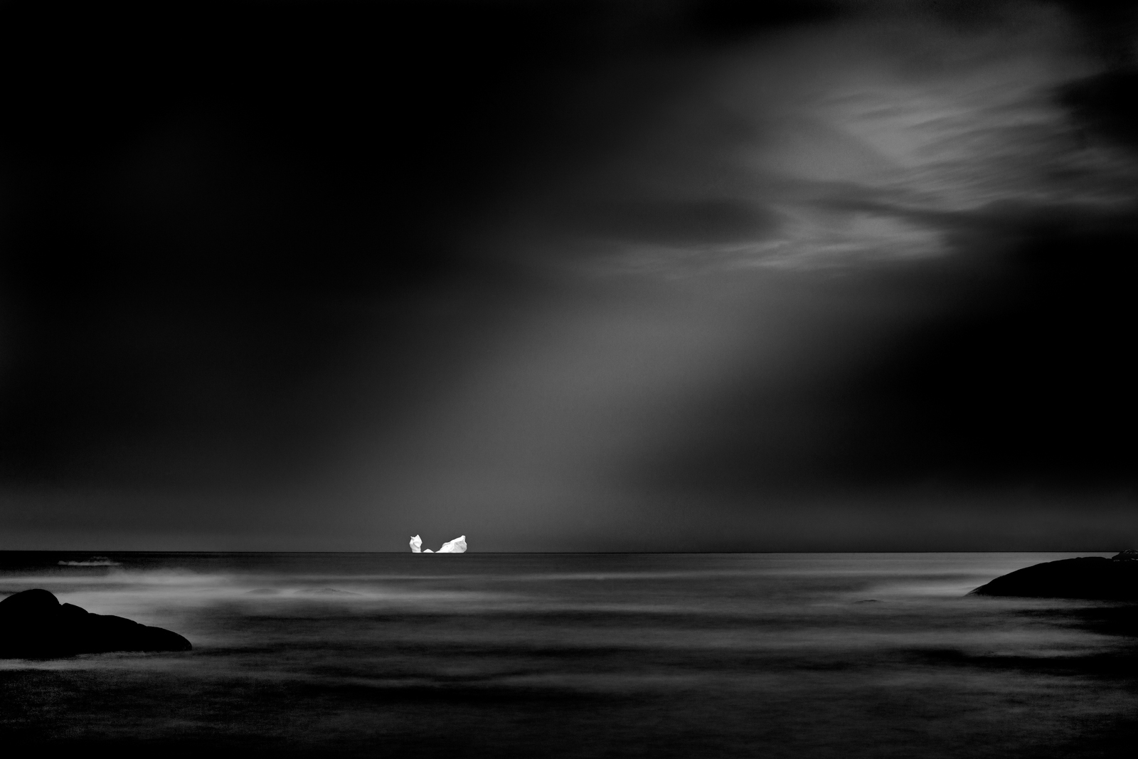 The Melting Giants: A Somber Photo Series of Wandering, Doomed Icebergs ...