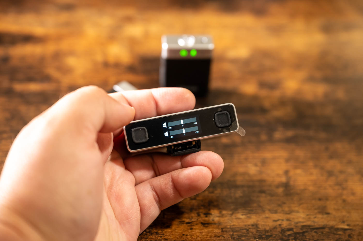 Ulanzi U-Mic Wireless Microphone: Fantastic Audio Recording for Under ...