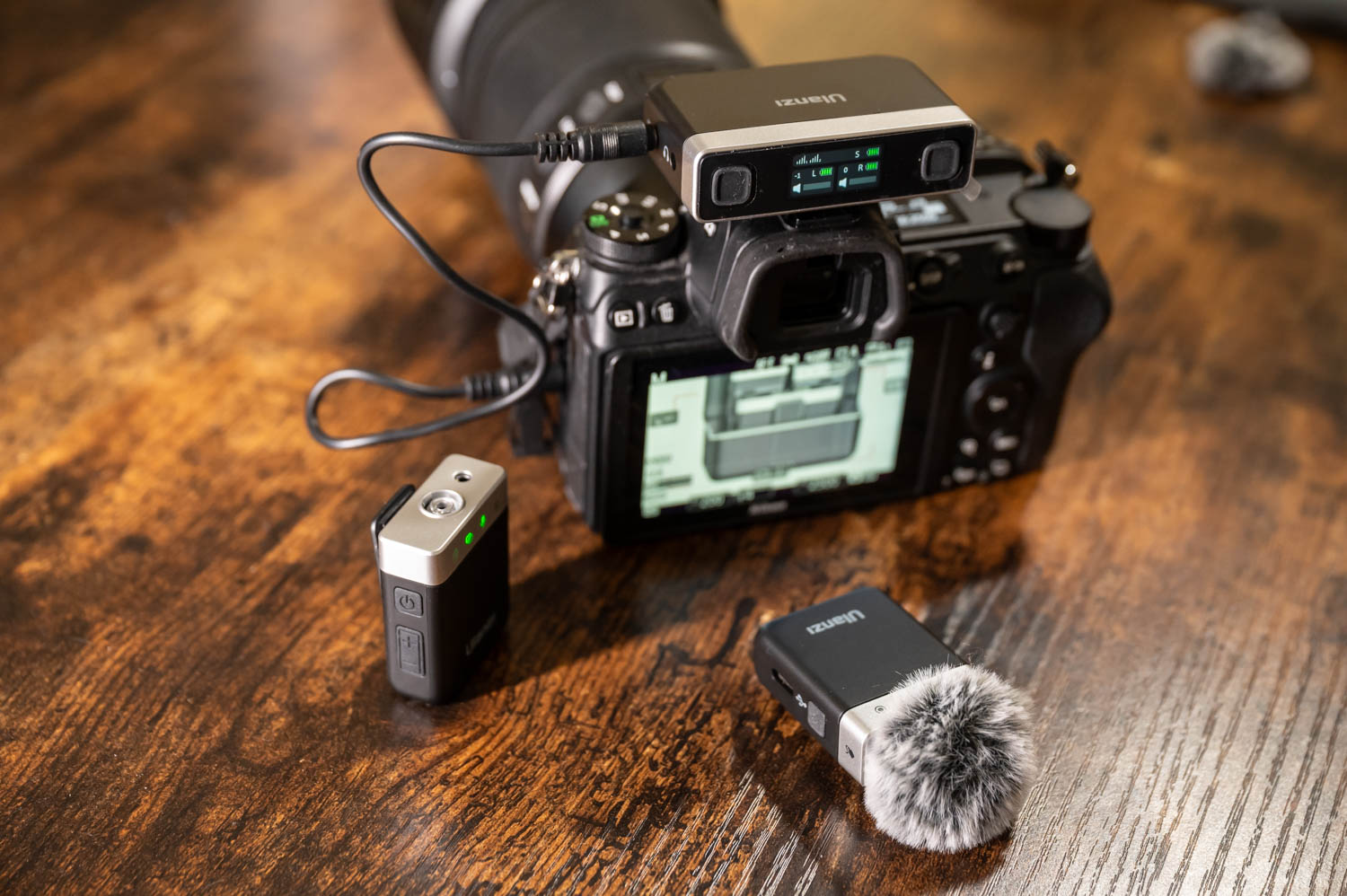 Ulanzi U-Mic Wireless Microphone: Fantastic Audio Recording for Under ...