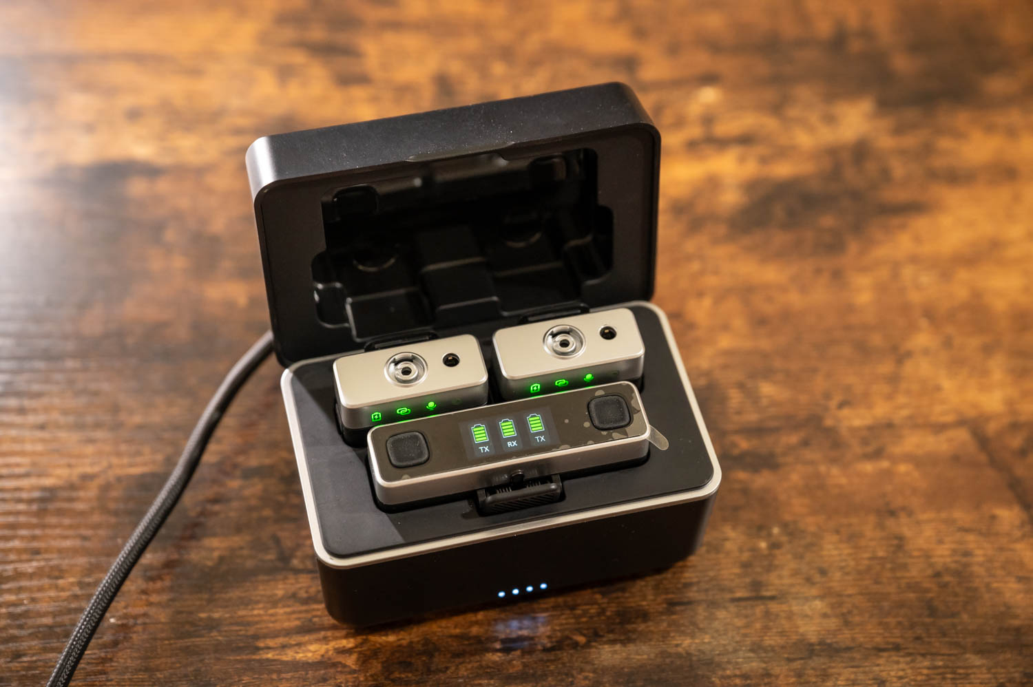 Ulanzi U-Mic Wireless Microphone: Fantastic Audio Recording for Under ...