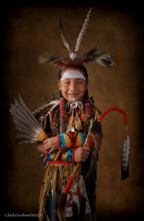 Photographer's Spectacular Portraits Taken at Native American Powwows ...