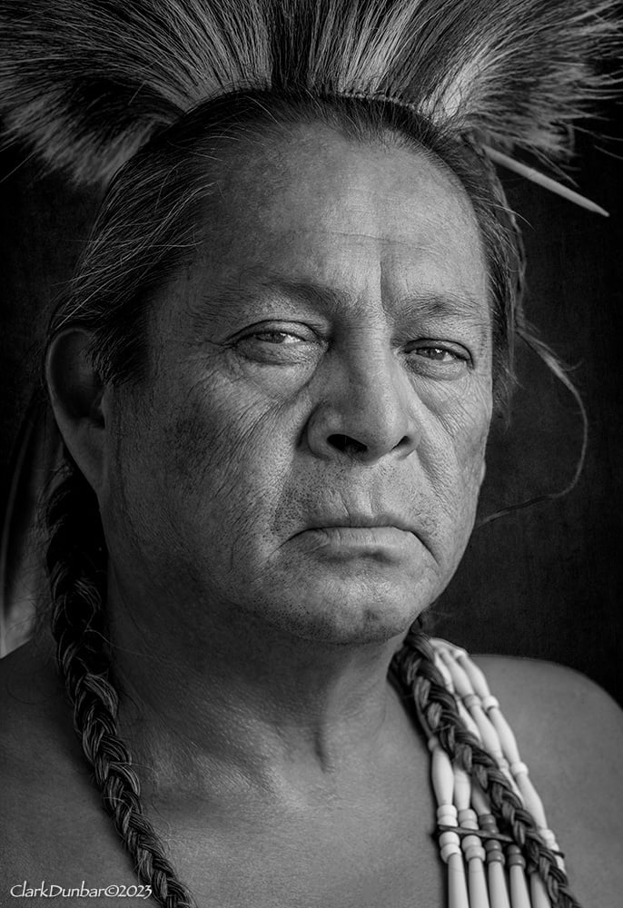 Photographer's Spectacular Portraits Taken at Native American Powwows ...