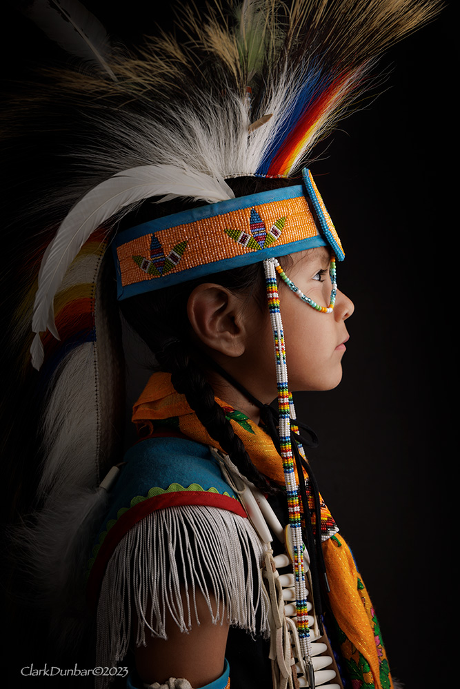 Photographer's Spectacular Portraits Taken at Native American Powwows ...