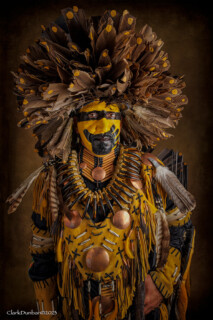 Photographer's Spectacular Portraits Taken at Native American Powwows ...