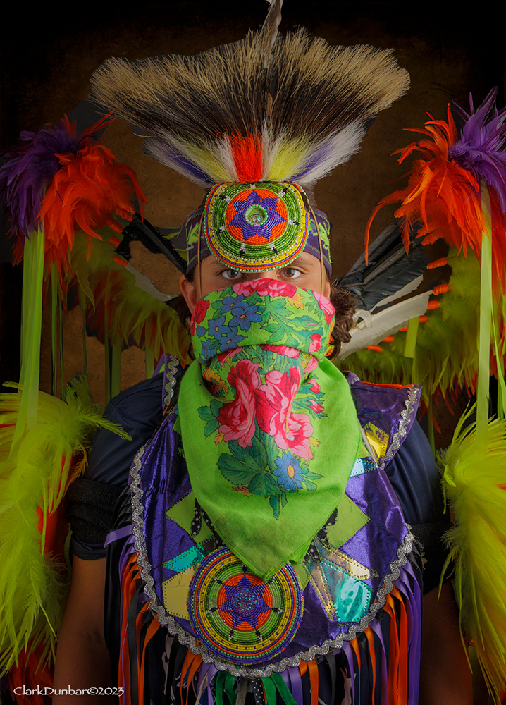 Photographer's Spectacular Portraits Taken at Native American Powwows ...