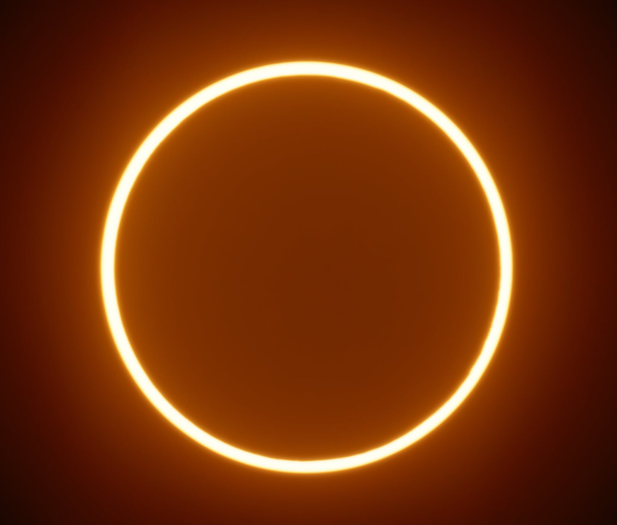 Photographers Capture Spectacular 'Ring of Fire' Eclipse | PetaPixel