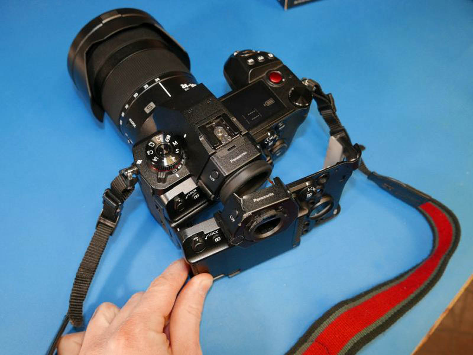 Repairing a Olympus Lens with a Torn PCB, From Start to Finish | PetaPixel