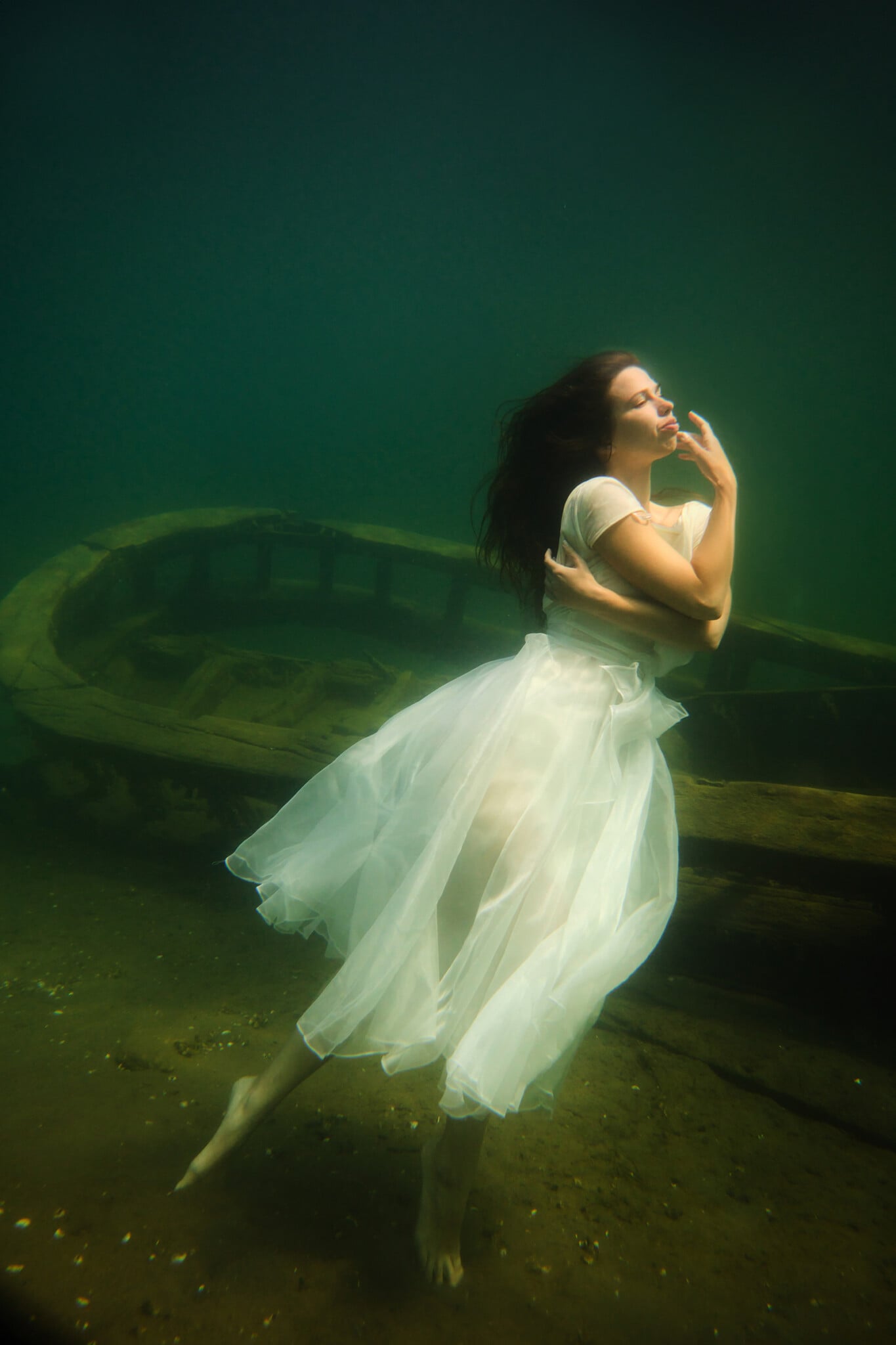 The New Record For Deepest Underwater Photo Shoot Is 5x Deeper Petapixel