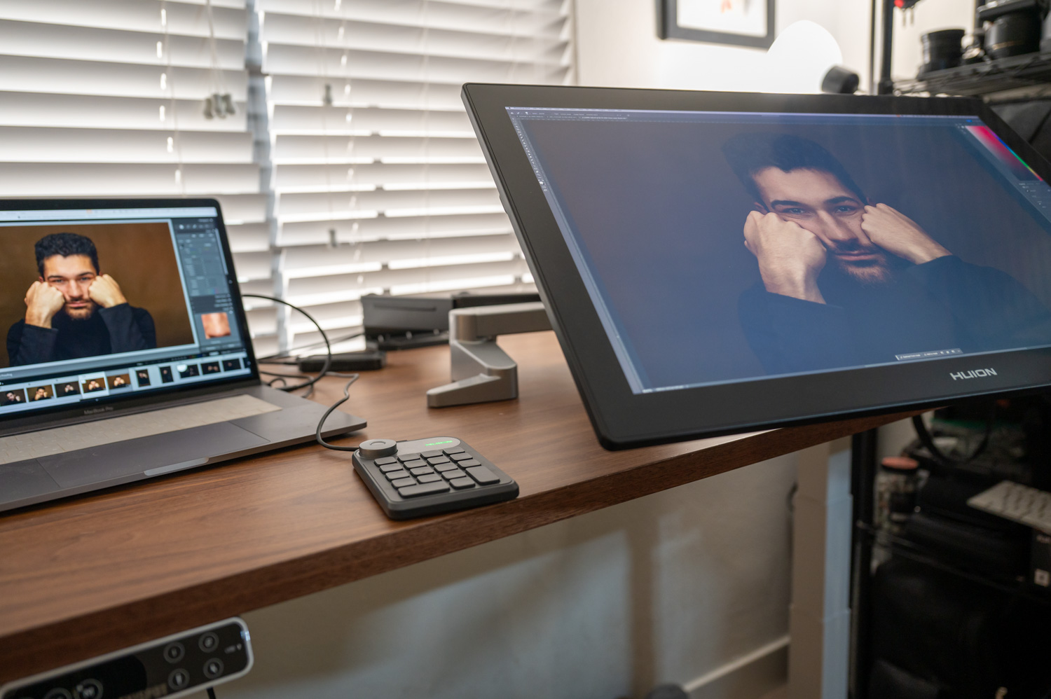 Xoot_Pro Adjustable Display Stand Review: An Innovative Stand That ...