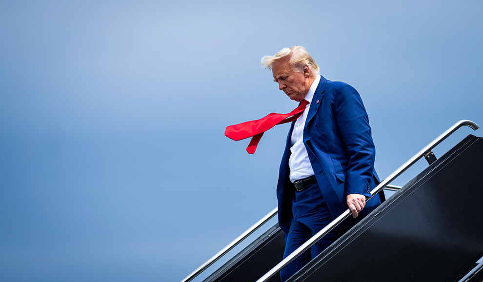 White House Photo Competiton Reveals the Best Political Images of 2024 ...