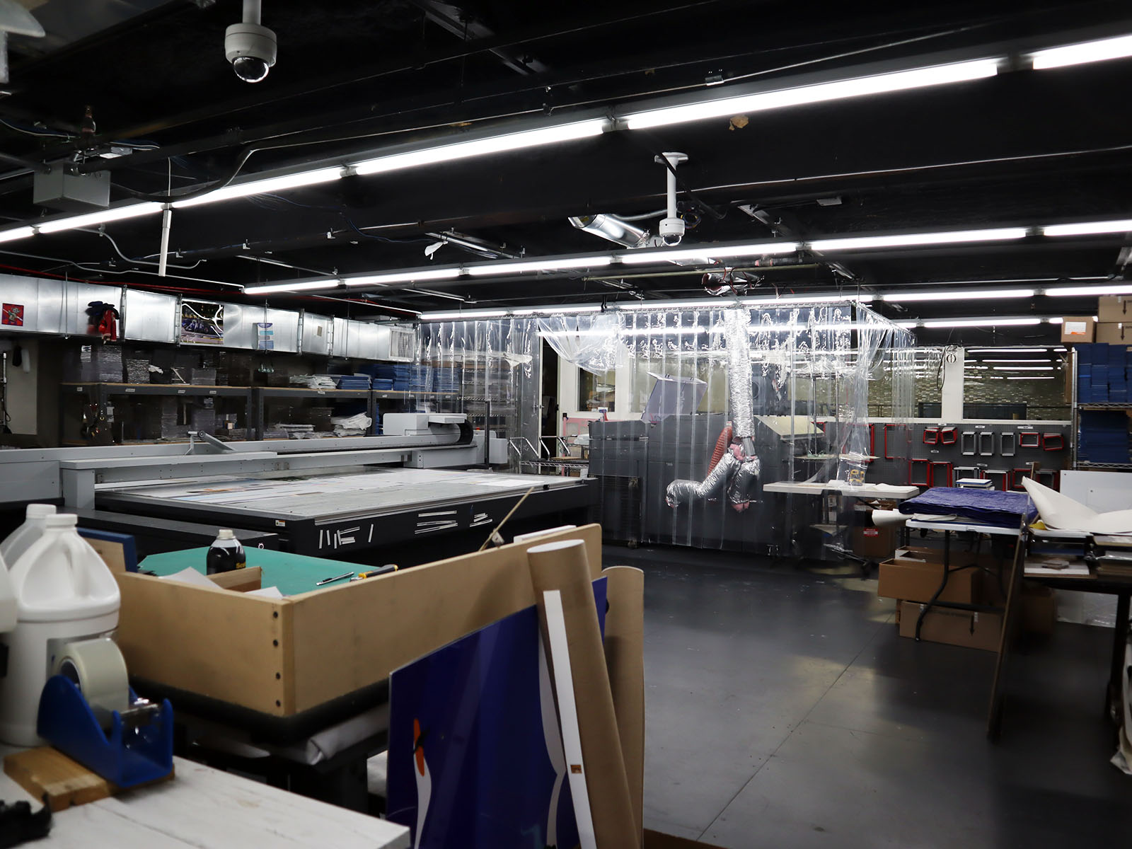 Rafael Fuchs Exhibit Captures Y2K Nostalgia | PetaPixel