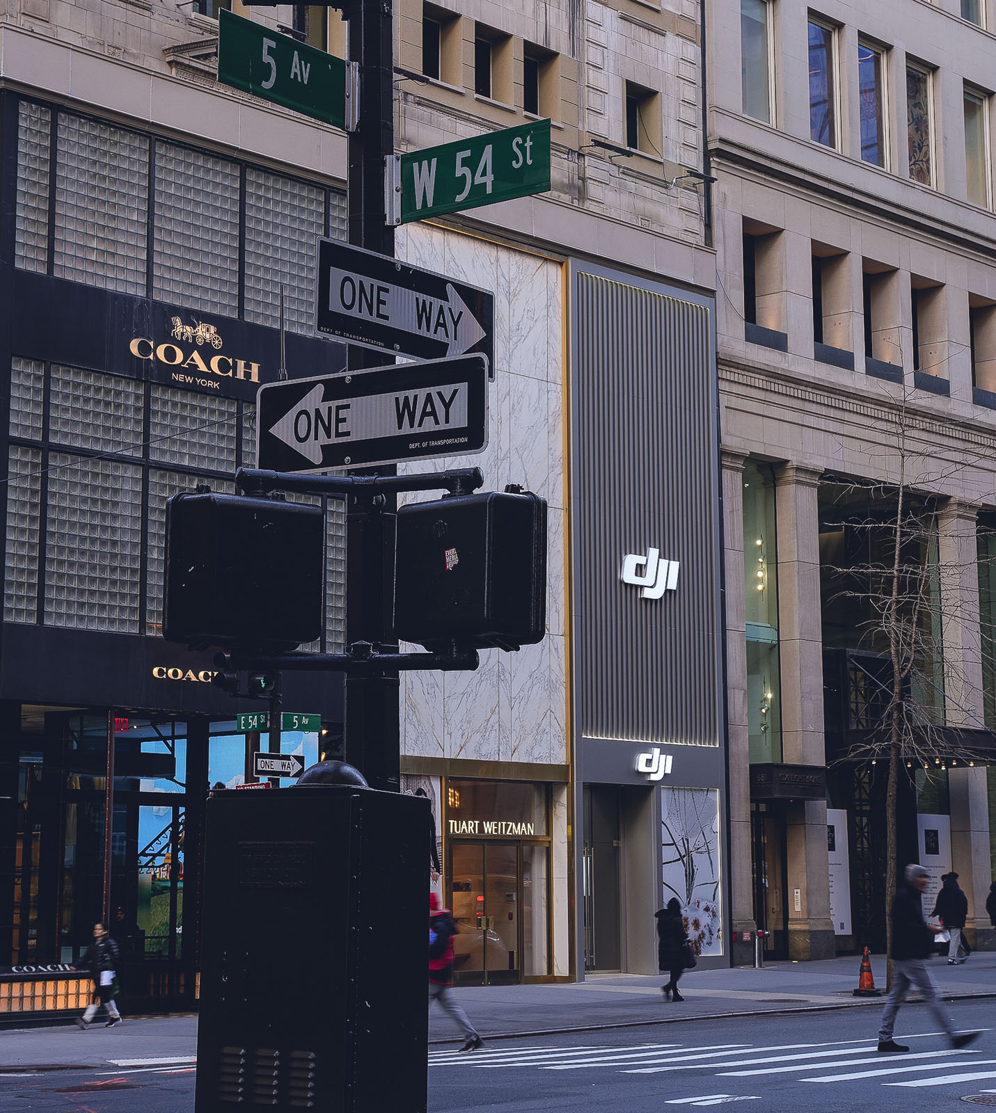 Take a Look Inside DJI's First Retail Store in the United States ...