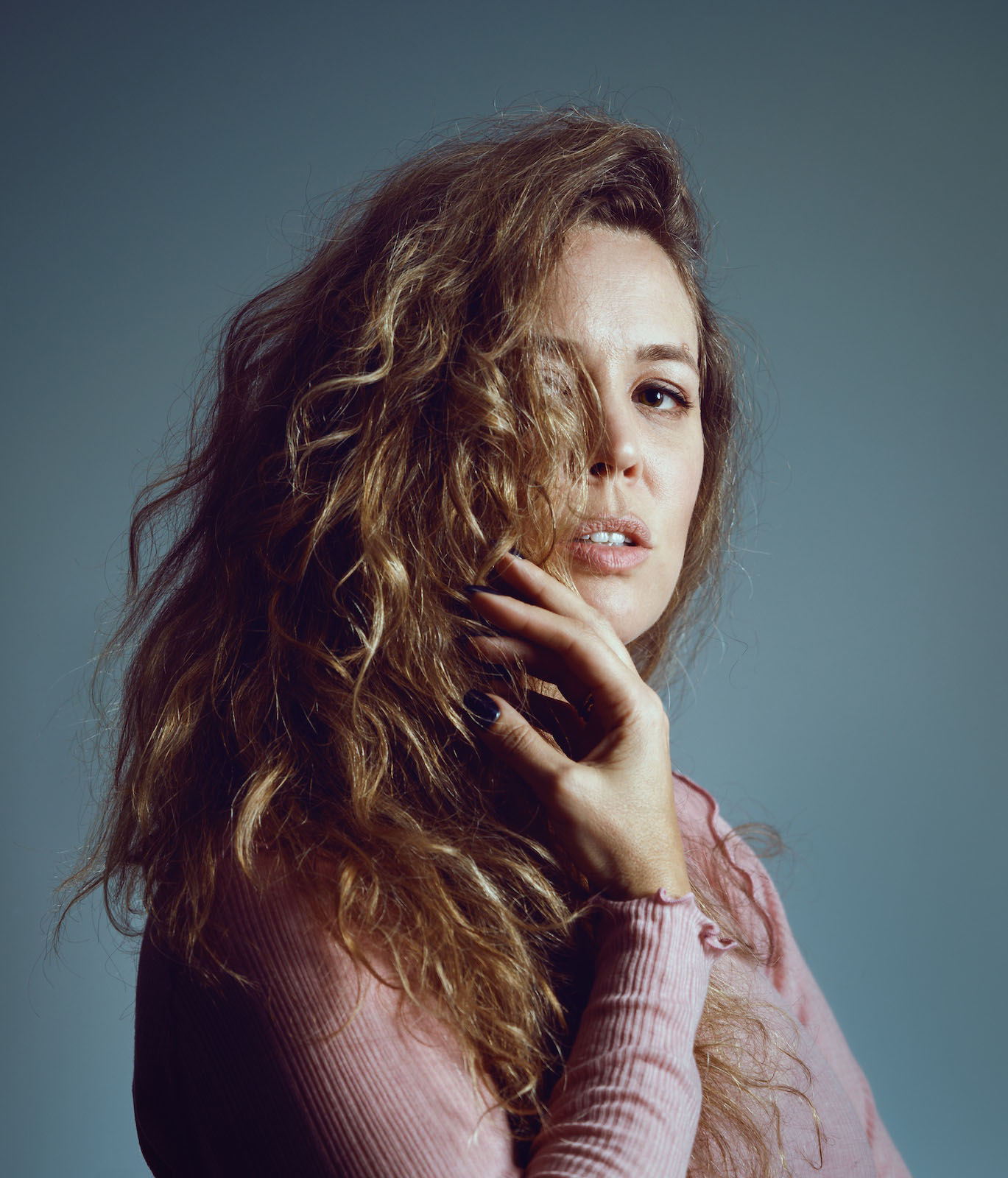 Award-Winning Photographer Showcases Feminine Power, Storytelling, and ...
