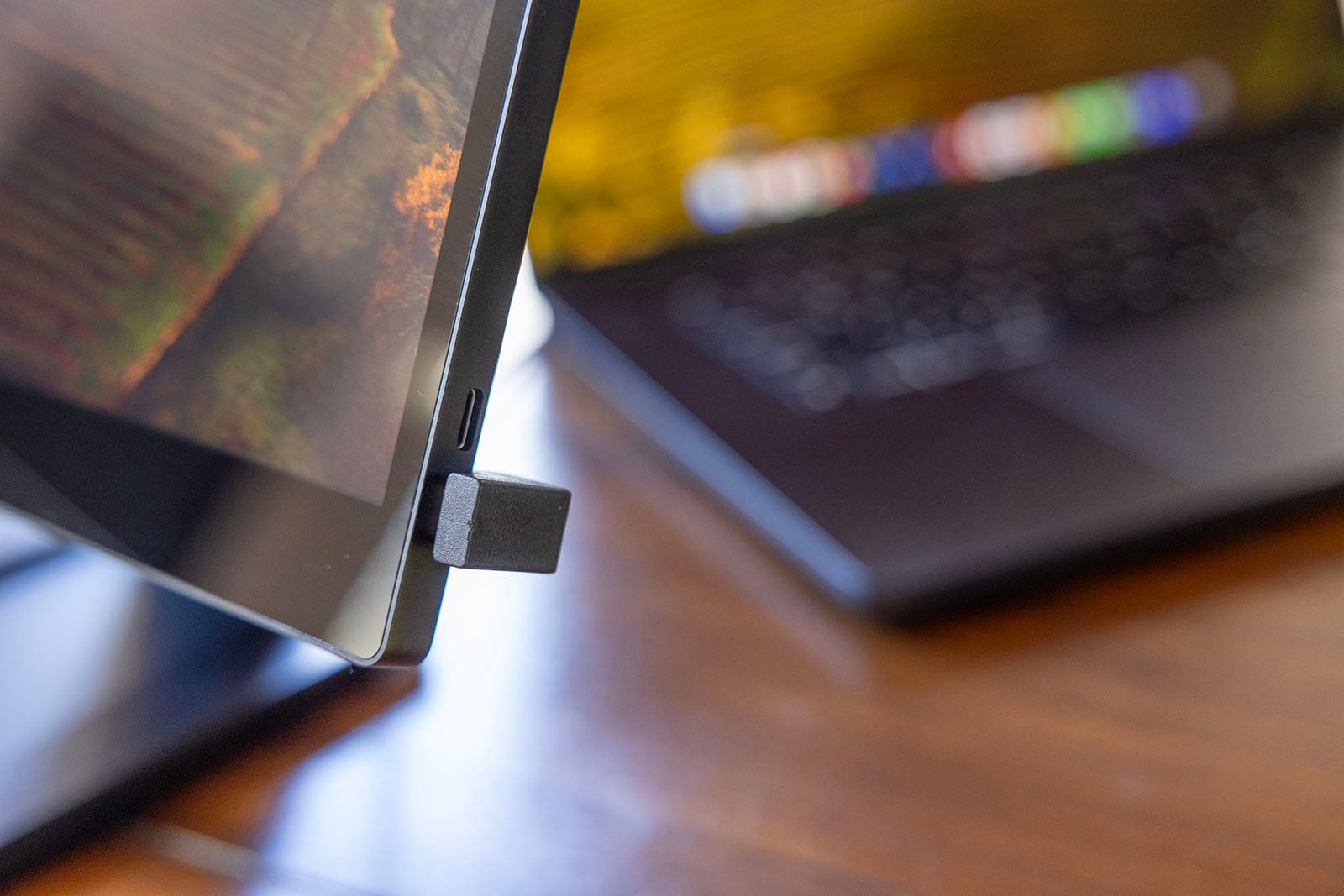 Espresso Display 17 Pro 4K Review: You'll Never Travel Without It Again ...