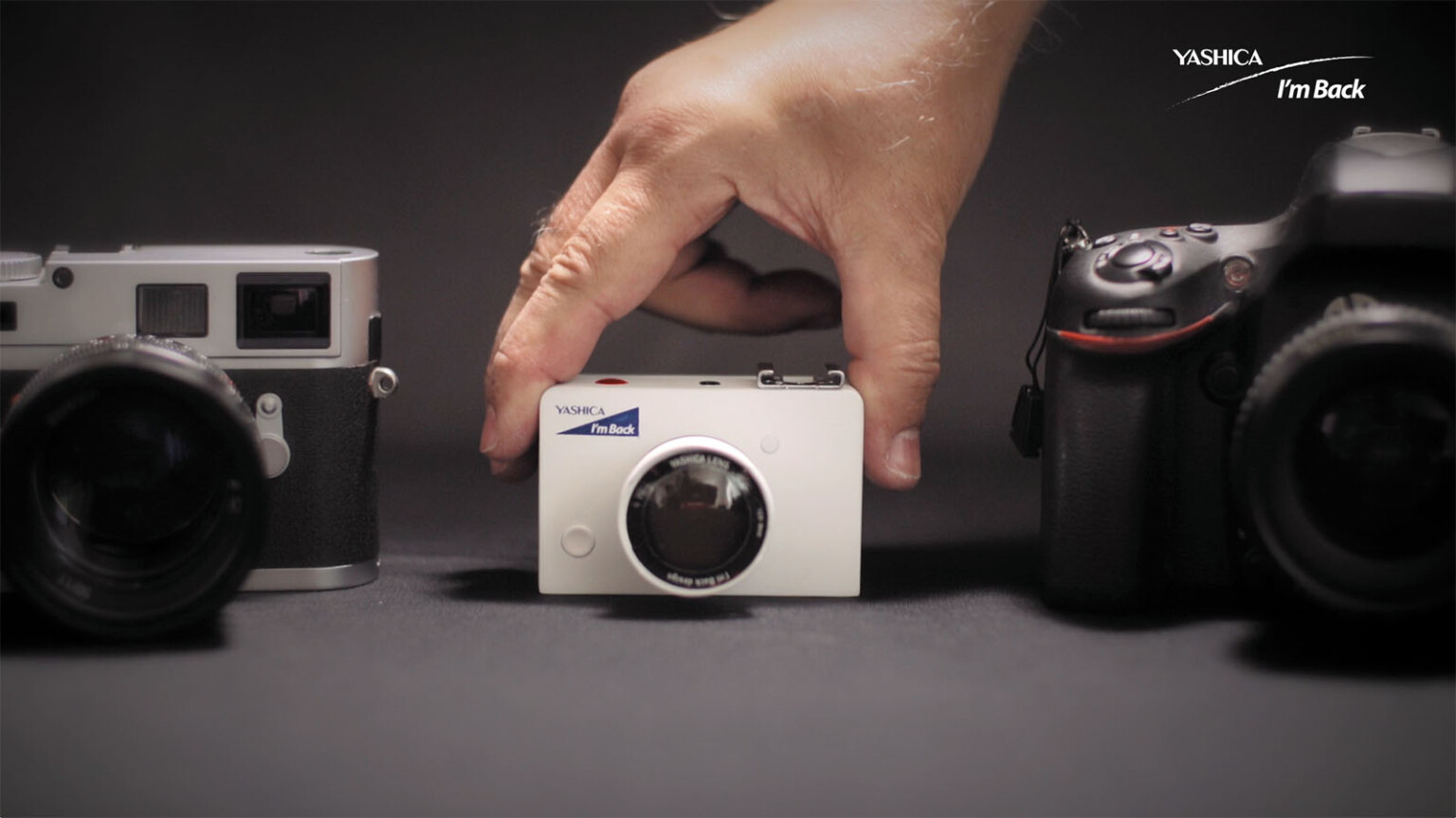 The 'Micro Mirrorless' Is the World's Smallest Interchangeable Lens ...