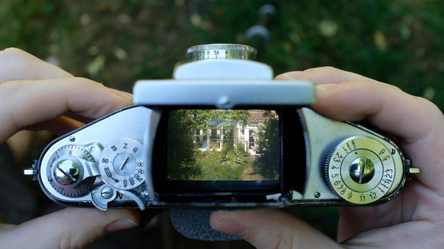 Tracking Down and Testing the Camera from 'Rear Window' (1954) | PetaPixel