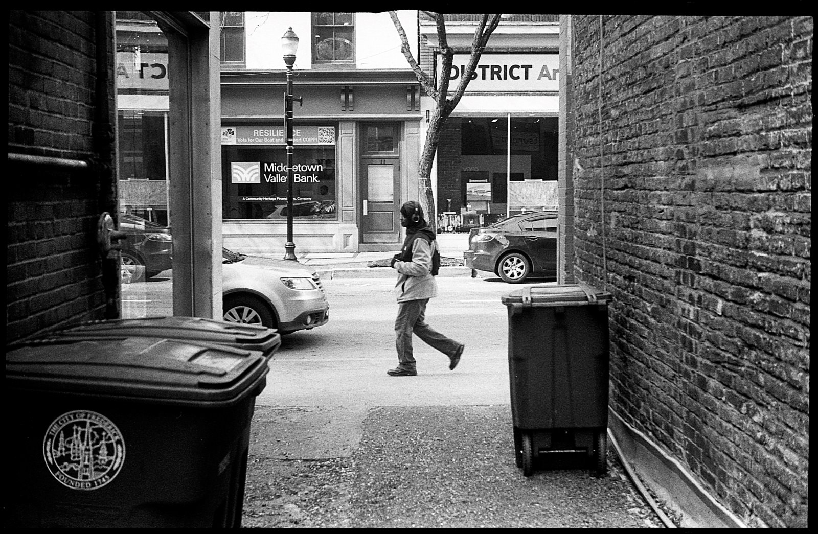 A New Quick-Load Spool for Barnack Leica (and Similar) Cameras | PetaPixel