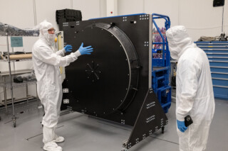 The Biggest Digital Camera Ever Made: 6,600 Pounds and 3,200 Megapixels ...