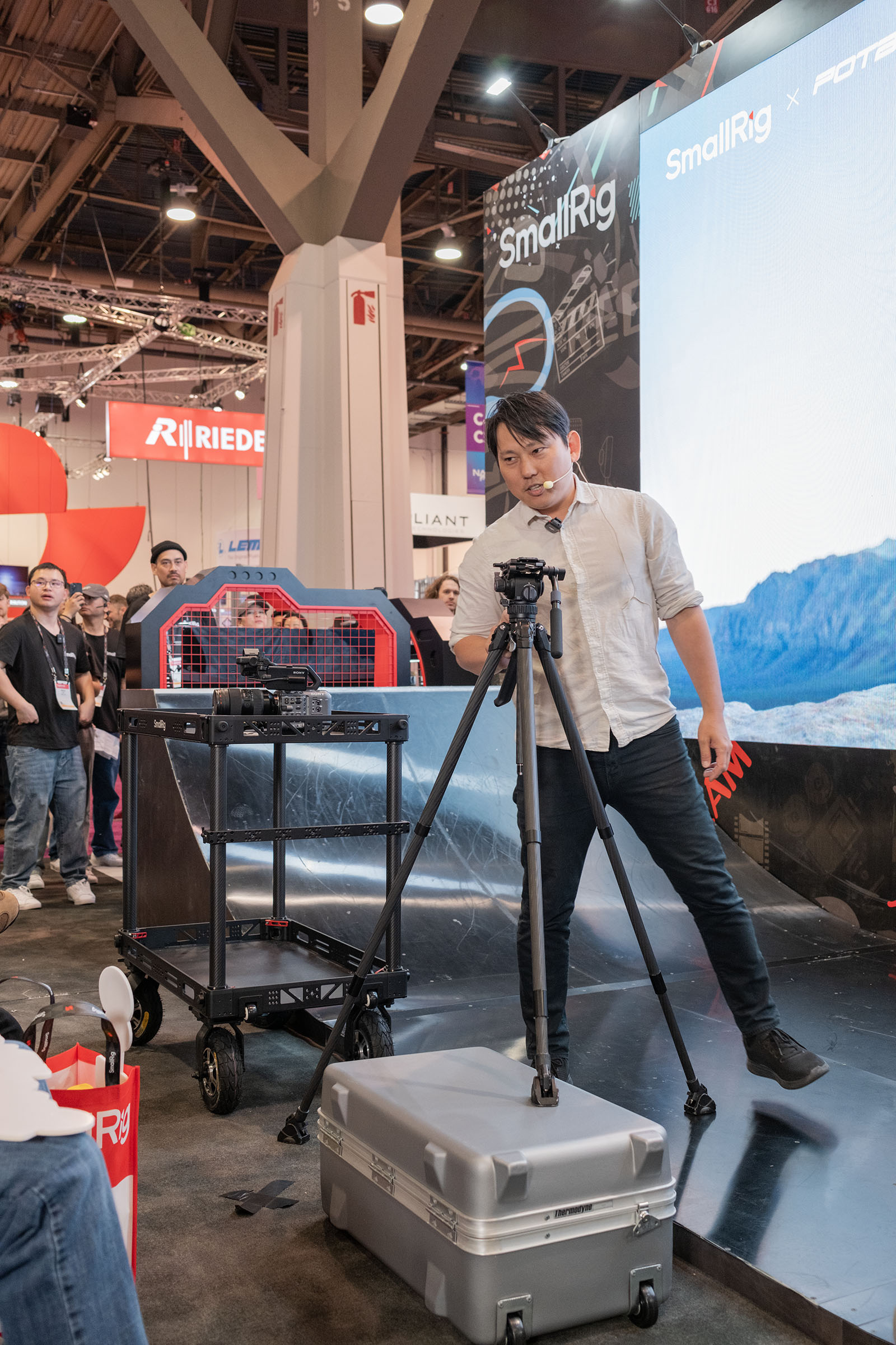 SmallRig's New Tripod Collaboration with Potato Jet Looks Sick | PetaPixel