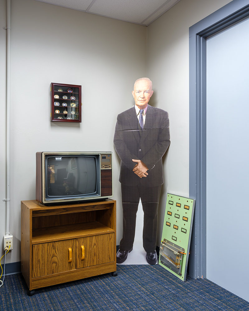 Photographer Visits 'Spooky' Nuclear Bunker Made to Hold Members of ...
