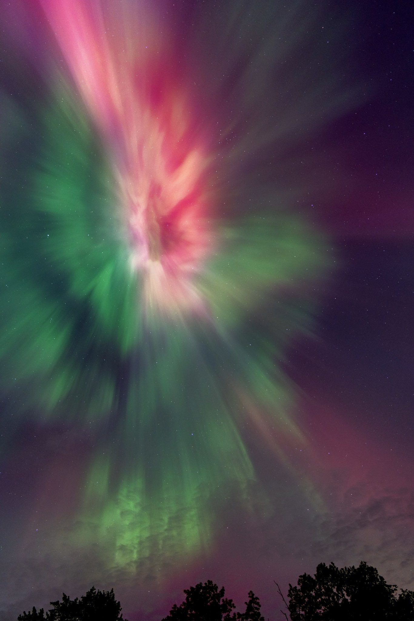 Magical Photos of the Aurora Lights That Shone Over Earth This Weekend ...