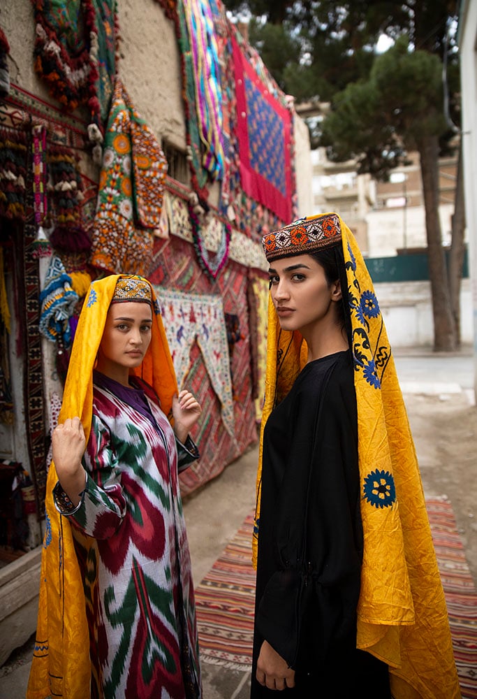Photographer Spotlights Beauty of Afghan Women | PetaPixel