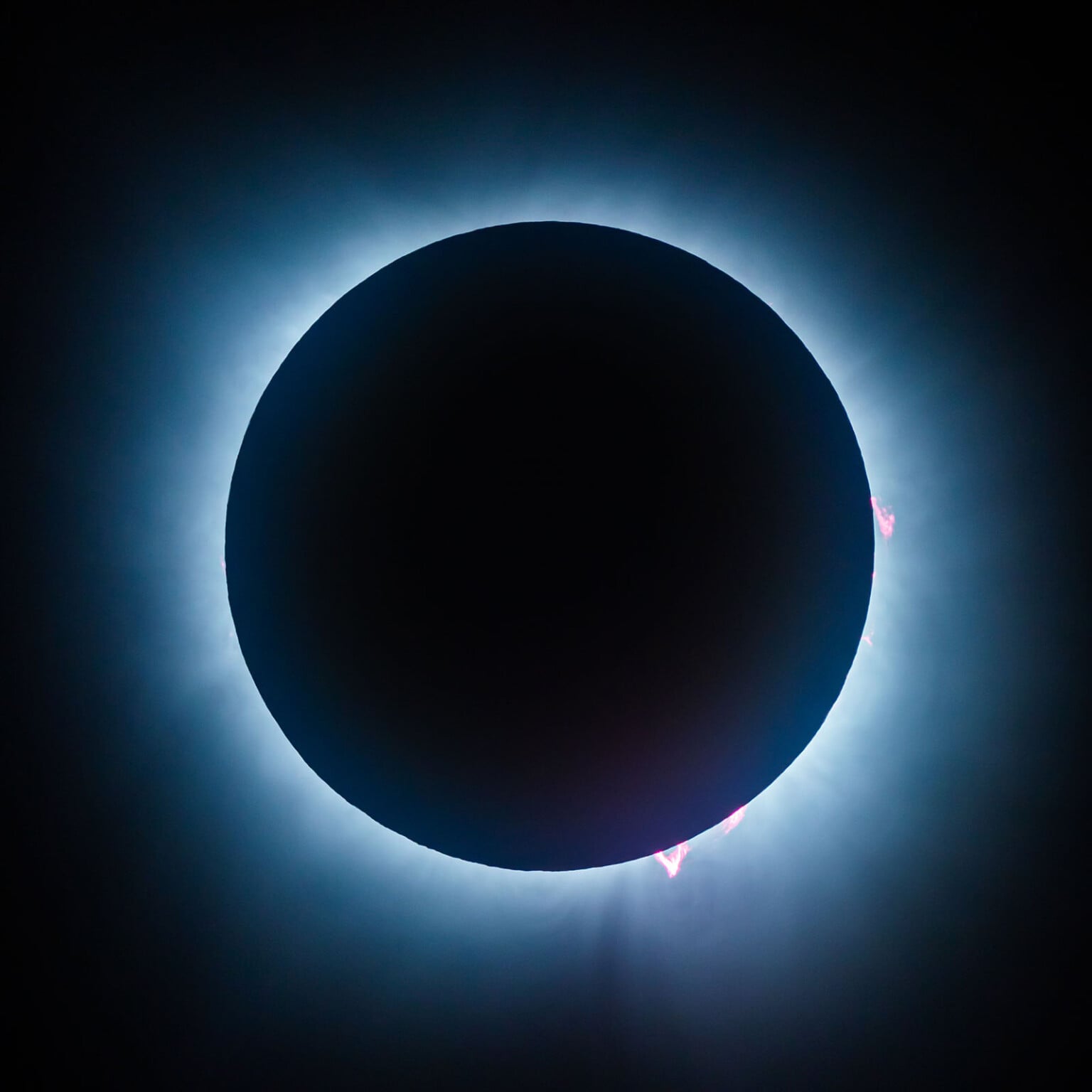 Airplane Kissing the Solar Eclipse Wins Inaugural Photo Competition ...