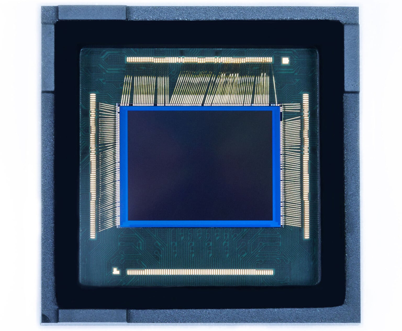 Samsung Unveils World's First 200MP Sensor for Smartphone Telephoto ...