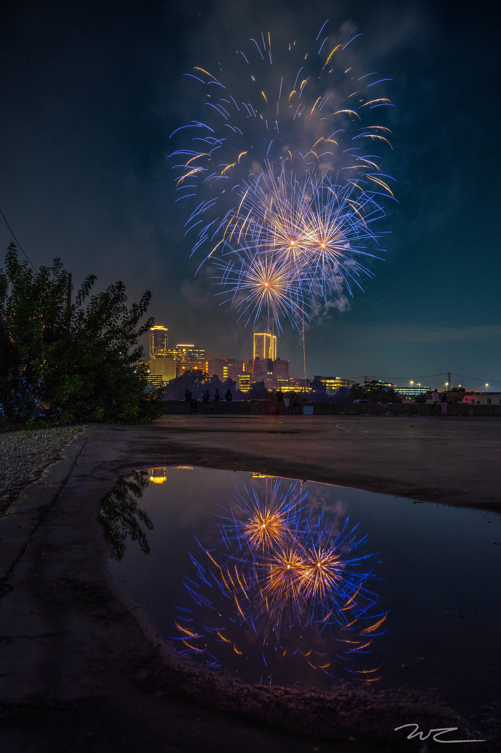How to Photograph Fireworks Like a Pro | PetaPixel