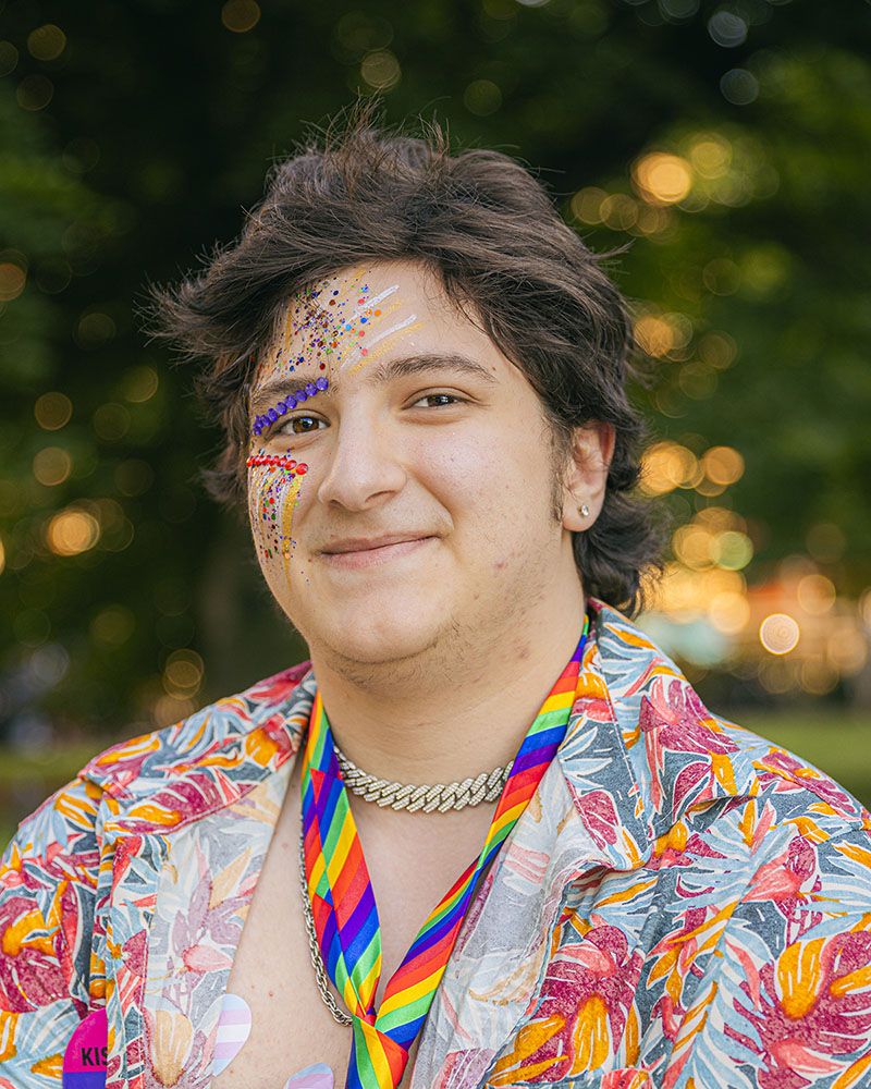 This Photographer is Trying to Capture 8,000 Portraits of Strangers ...